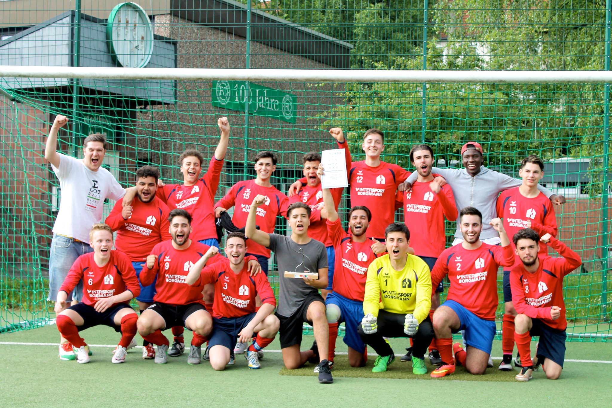 Die SCHOLLE wird zum zweiten Mal in Folge Fußball-Stadtmeister ...