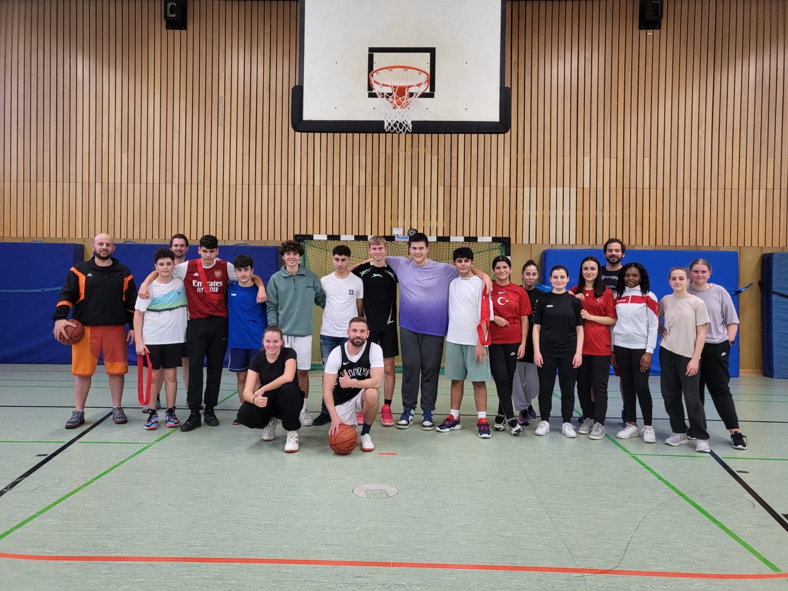 Neues Basketball-Projekt an der Scholle – Geschwister-Scholl-Schule ...